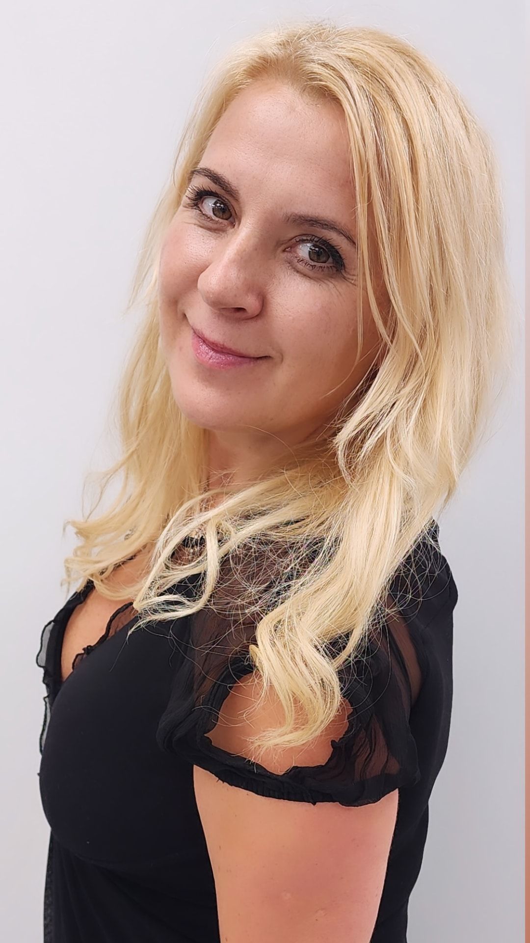 Daiva (owner) - Salon Roi DC